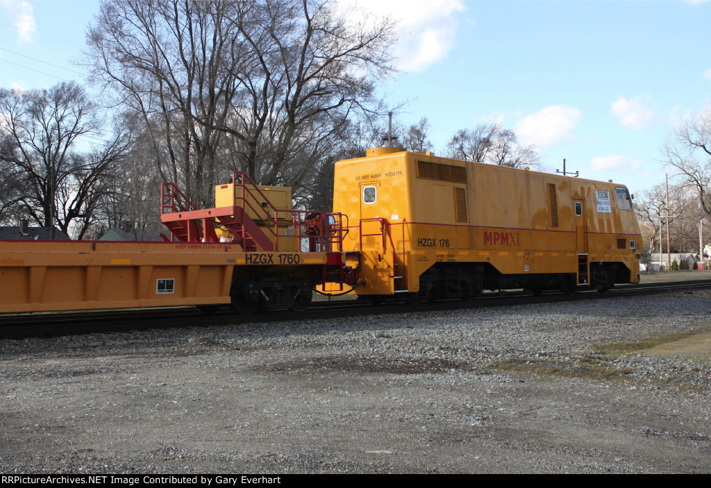 HZGX 176 - Herzog MOW